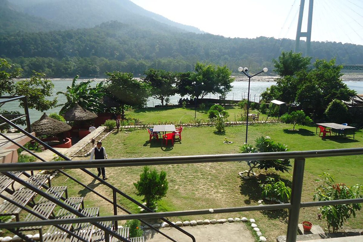 Siddhartha Resort, Chisapani - ROAMWINGS.COM